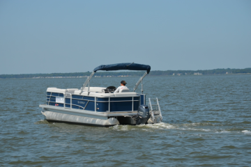 Pontoon Boat Rental in Dewey Beach | Sea Rocket Adventures